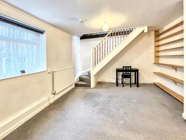 Salisbury Street, Blandford Forum DT11, 1 bed terraced house to rent, £775 pcm | PrimeLocation