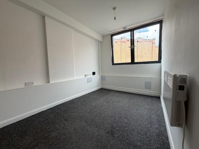 Salisbury Street, Southampton SO15, 1 bed flat to rent, £775 pcm | PrimeLocation