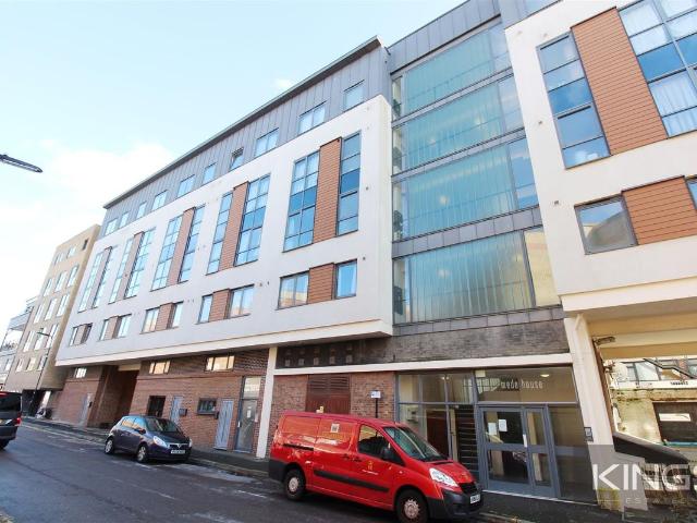 Salisbury Street, Southampton SO15, 1 bed flat to rent, £850 pcm | PrimeLocation