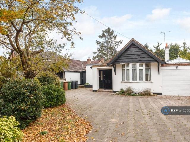 Salisbury Road, Worcester Park, KT4 3 bed bungalow to rent £3,500 pcm £808 pw
