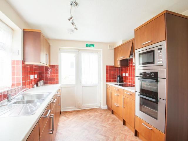 Salisbury Road, Canterbury, CT2 4 bed house to rent £2,100 pcm £485 pw