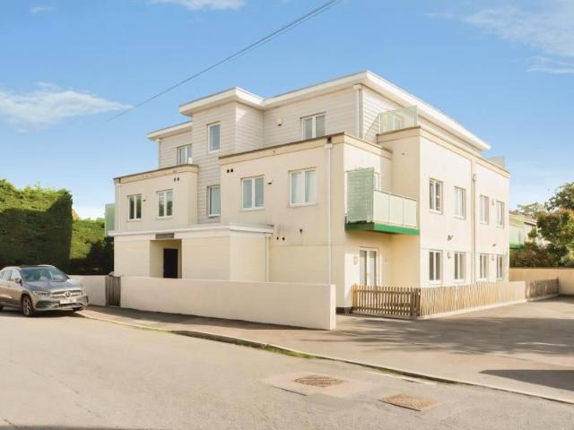 Salisbury Road, Downend, Bristol BS16, 2 bed flat to rent, £1,300 pcm | PrimeLocation