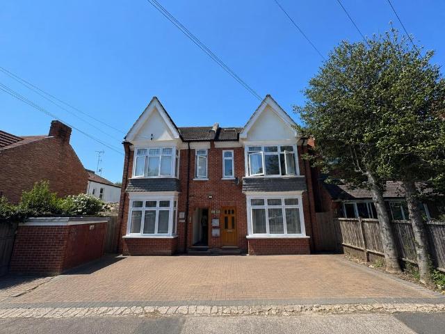 Salisbury Road, Harrow, HA1 2 bed maisonette to rent £2,000 pcm £462 pw
