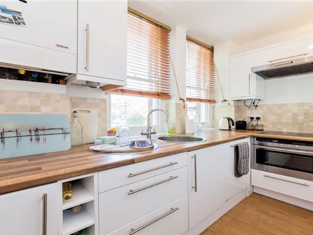 Salisbury Road, Harrow HA1, 2 bed flat to rent, £1,595 pcm | PrimeLocation