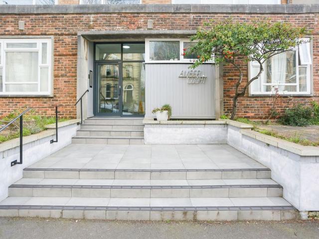 Salisbury Road, Hove BN3, 1 bed flat to rent, £1,250 pcm | PrimeLocation
