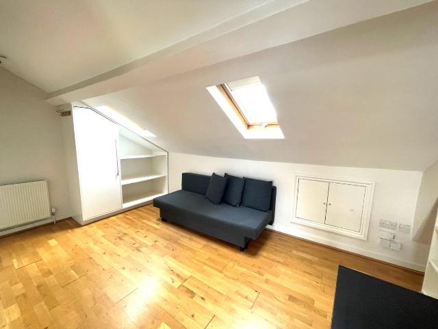 Salisbury Road, Monor House, London N4, 1 bed flat to rent, £1,300 pcm | PrimeLocation