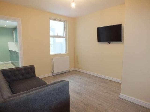 Salisbury Road, Reading, RG30