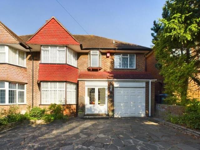 Salmon Street, London NW9, 4 bed semi detached house to rent, £3,000 pcm | PrimeLocation
