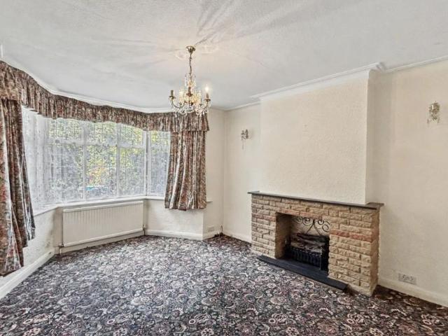 Salmon Street, London, NW9