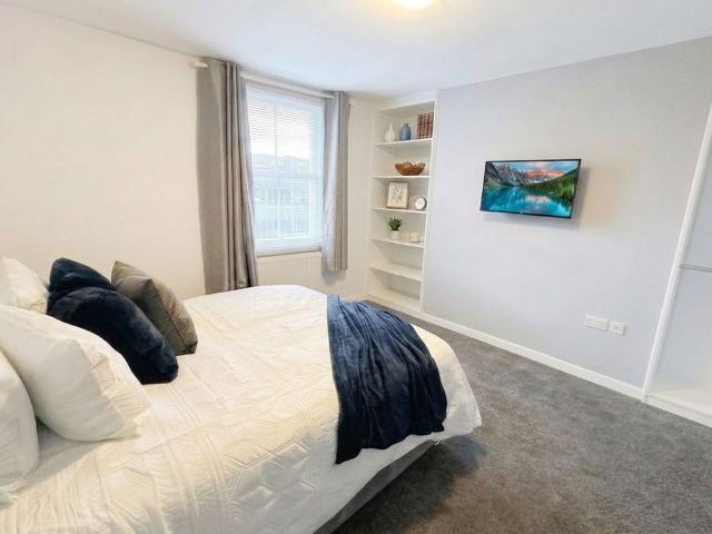 Salmon Parade, Bridgwater TA6, 1 bed semi detached house to rent, £525 pcm | PrimeLocation
