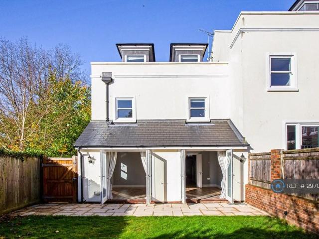 Salomons Mews, Tunbridge Wells, TN2 4 bed terraced house to rent £3,600 pcm £831 pw