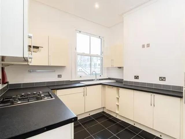 Sapori D'Italia, 129 Lee Road, London, SE3 9DS, United Kingdom | 6 bed apartment for rent #167692380 | Rentberry