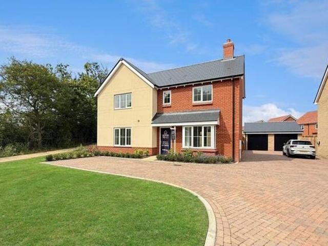 Sapphire Fields, Woodside Way, 4 Bedroom Detached