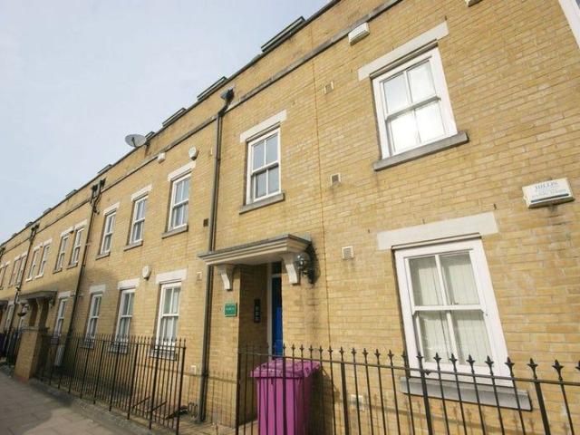 Sarum Terrace E3, 1 bed flat to rent, £1,795 pcm | PrimeLocation