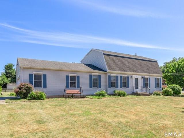 Sara Cir, North Haven, Home For Sale