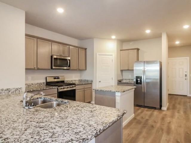 Sara Park 5 Bedroom Apartment for Rent at 10524 Sw 38th St, Mustang, OK 73064