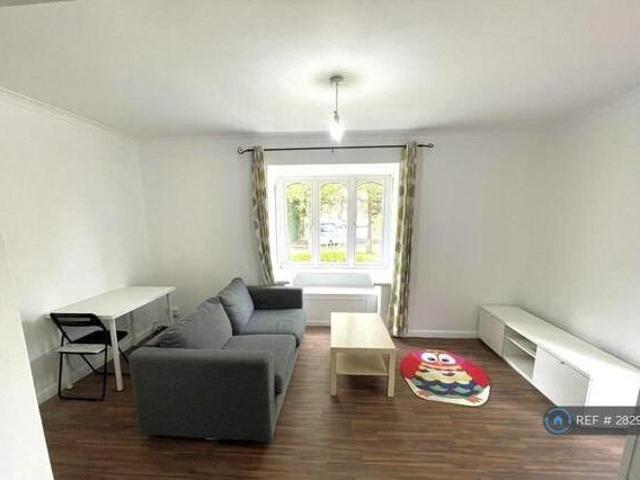 Sarah Court, Northolt, 1 Bedroom Flat