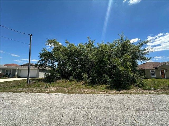 Sarasota Dr, Poinciana, FL 34759