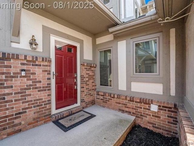 Saratoga Cir, Canton, Condo For Sale