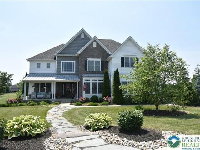 Saratoga Dr, Lower Nazareth Township, Home For Sale