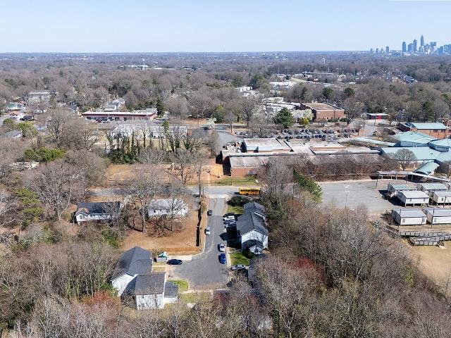 Saratoga Park Apartments Tenant Profile and Rental Offering 2 Bedroom Apartment for Rent at 1234 Saratoga Dr, Charlotte, NC 28208 Thomasboro Hoskins