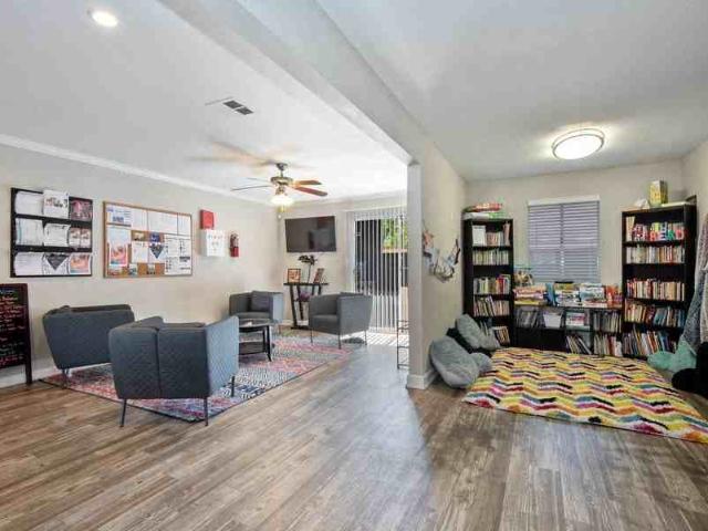 Saratoga Ridge 3 Bedroom Apartment for Rent at 1450 E Bell Rd, Phoenix, AZ 85022