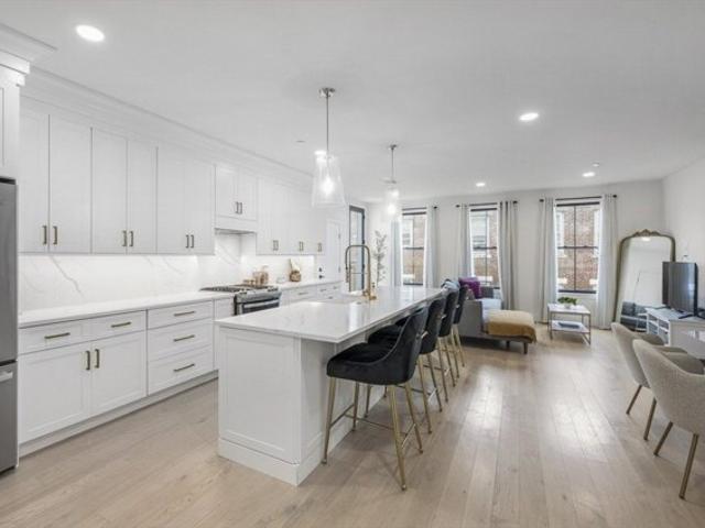 Saratoga St Unit,boston, Condo For Sale