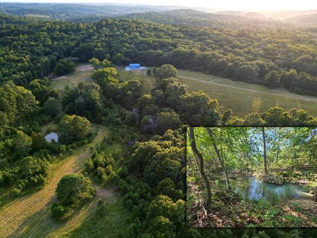 Sargent Rd, Willow Springs, MO 65793
