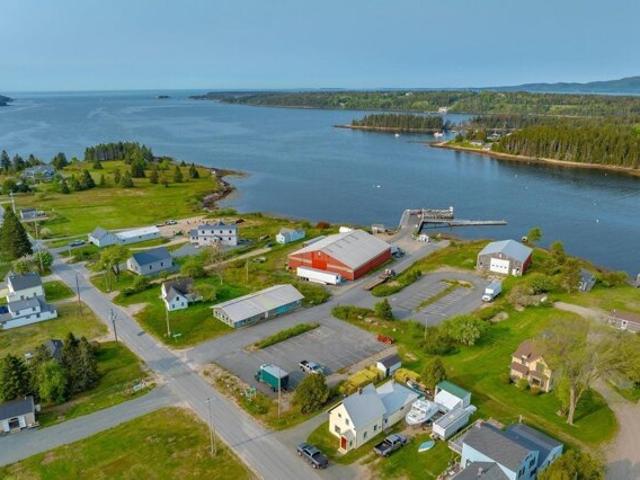 Sargent St, Winter Harbor, Home For Sale