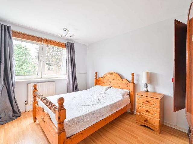 Sark Walk, Canning Town, London E16, 3 bed property to rent, £4,320 pcm | PrimeLocation