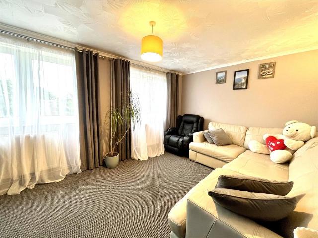 Sark Walk, Custom House, E16 2 bed apartment to rent £1,850 pcm £427 pw