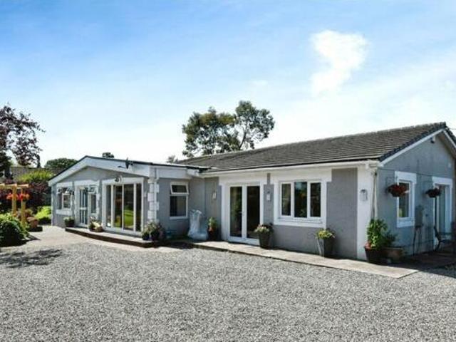Saron, Saron Road, Rhydaman, 4 Bedroom Bungalow