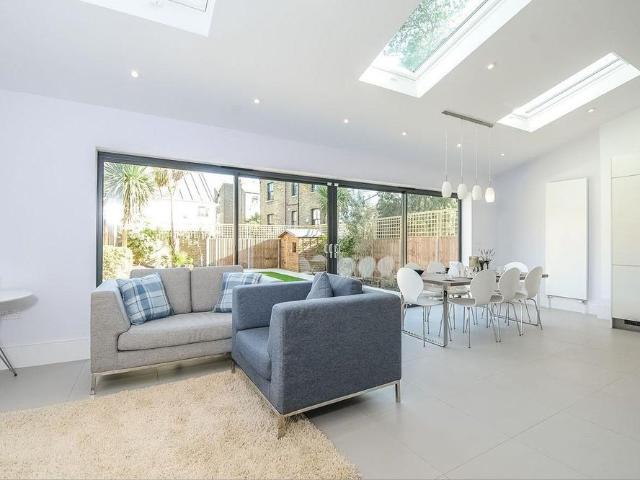 Sarre Road, London, NW2