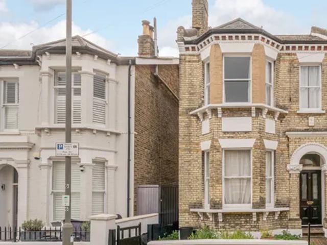 Sarsfeld Road, London, SW12 8HP, United Kingdom | 4 bed house for rent #166136378 | Rentberry