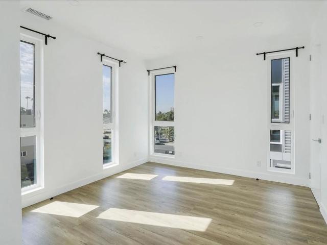 Saturn Street 4 Bedroom Apartment for Rent at 4553 Saturn St, Los Angeles, CA 90019 Mid City