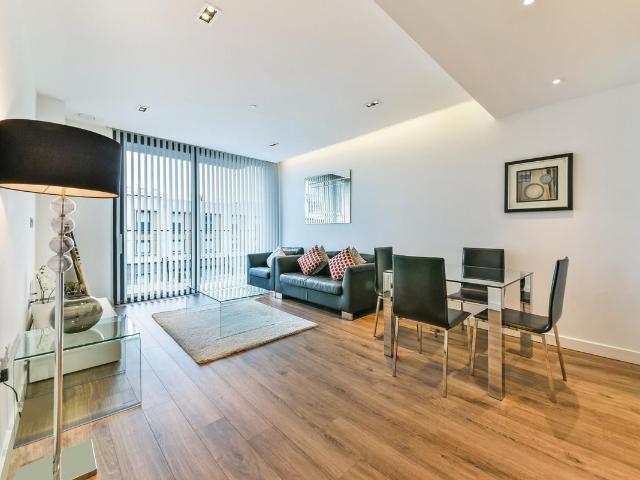 Satin House, Goodman's Fields, Aldgate E1, 1 bed flat to rent, £3,200 pcm | PrimeLocation