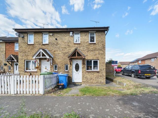 Satis Avenue, Sittingbourne ME10, 2 bed end terrace house to rent, £1,250 pcm | PrimeLocation