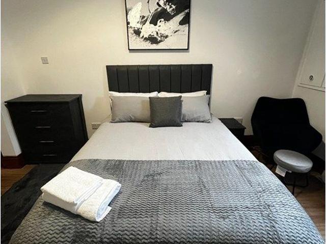 Sauchiehall Street, Glasgow G2, 3 bed flat to rent, £2,795 pcm | PrimeLocation