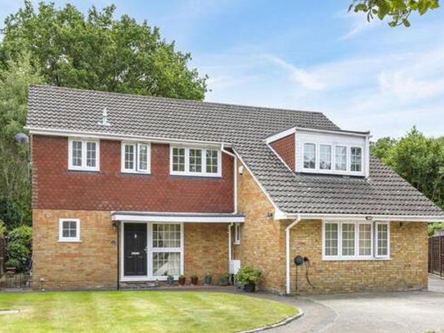 Saunders Copse, Woking, 4 Bedroom Detached