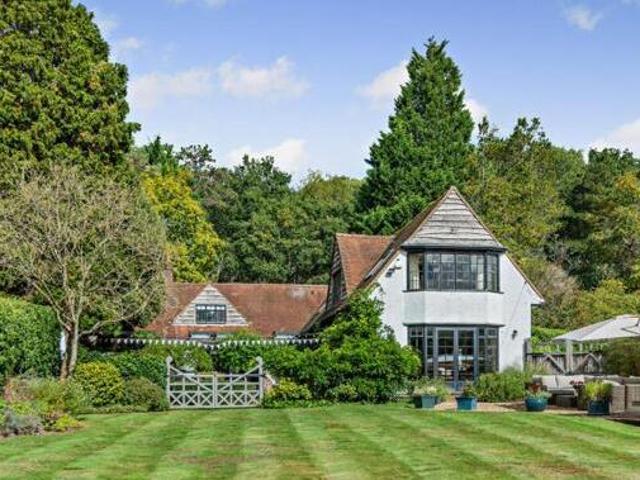 Saunders Lane, Woking, 5 Bedroom Barn
