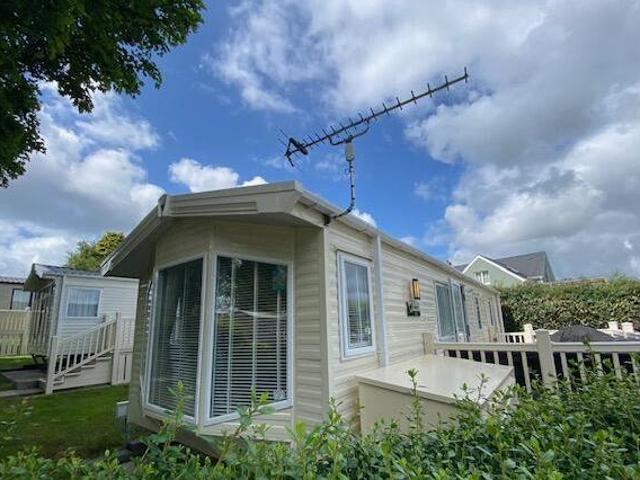Saundersfoot, Pembrokeshire, 2 Bedroom Caravan