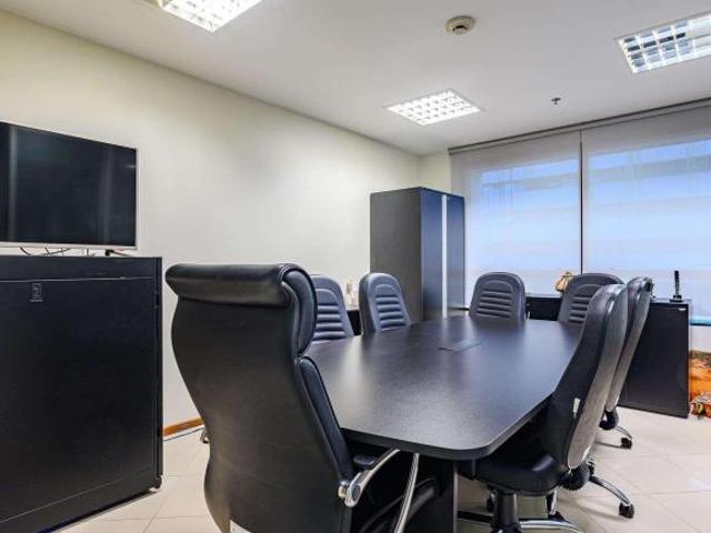 SAUS QUADRA 3 SALA COMERCIAL