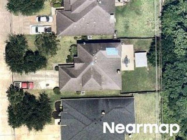Savannah Woods Ln