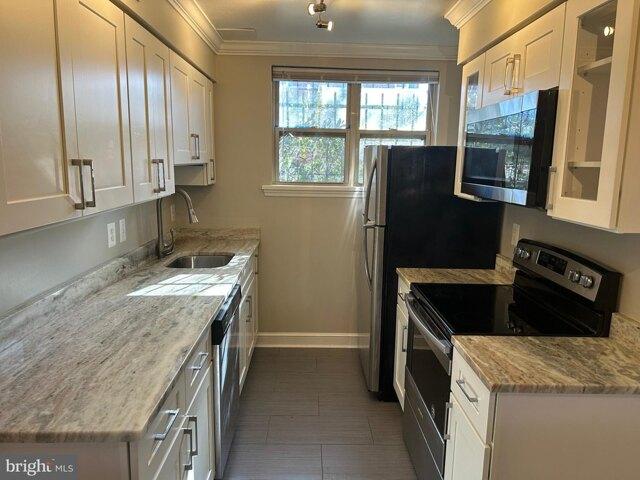 Savannah St Se Apt B, Washington, Condo For Sale
