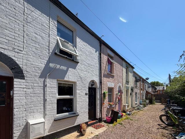 Savery Row, Taunton TA1, 2 bed terraced house to rent, £1,200 pcm | PrimeLocation