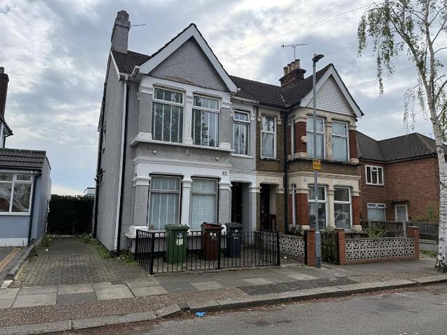 Saville Road, Chadwell Heath RM6, 5 bed detached house to rent, £2,400 pcm | PrimeLocation