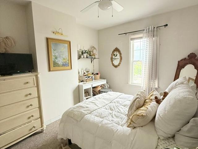 Savin Hill Room Available