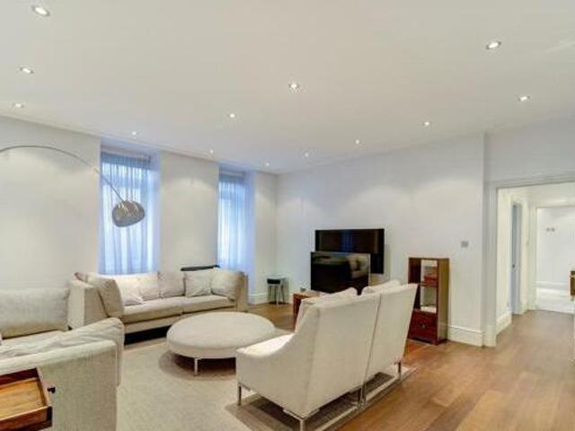 Savoy Court, Covent Garden, 2 Bedroom Flat