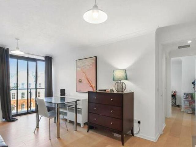 Savoy Court, Cromwell Road, 2 Bedroom Flat