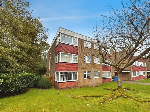 Savoy Close, Birmingham B32, Studio to rent, £695 pcm | PrimeLocation